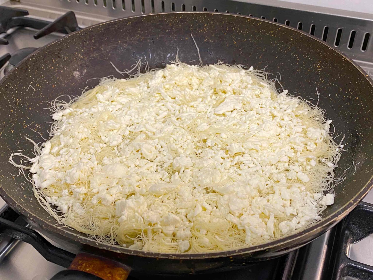 Traditional Kanafeh Recipe - Amazing dessert from the Middle East ...